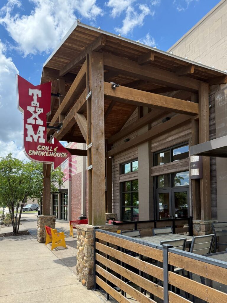 14 Reasons To Spend A Weekend in Lindale, TX | Texas Travel Talk