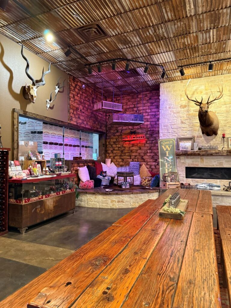 14 Reasons To Spend A Weekend in Lindale, TX | Texas Travel Talk