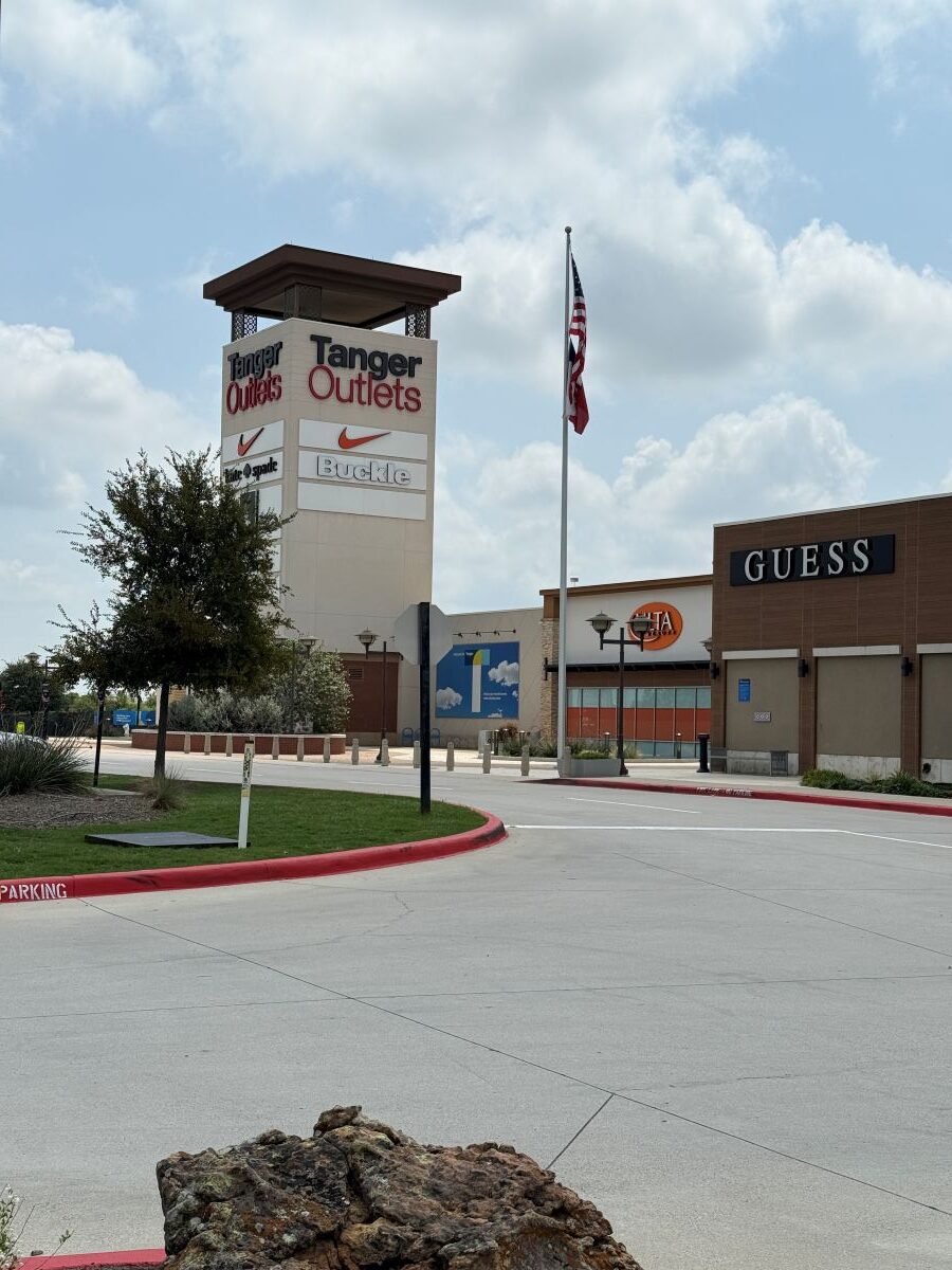 Tanger_Outlets | Texas Travel Talk